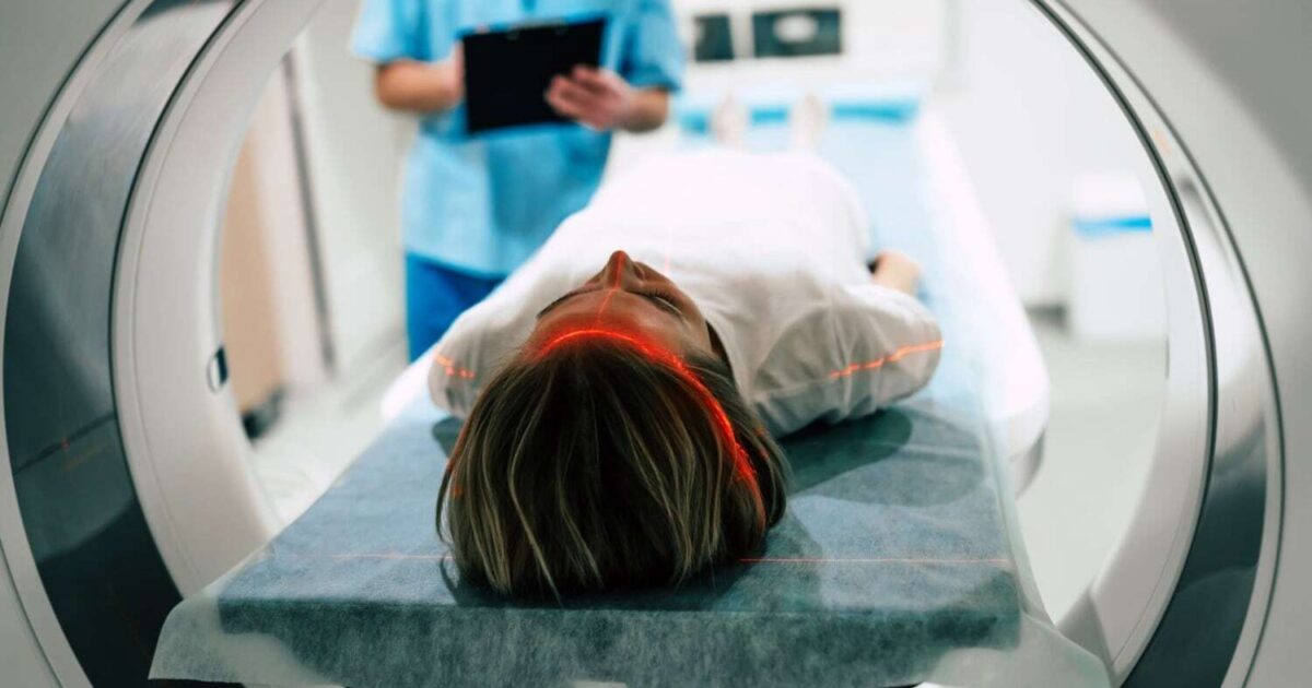 Magnetická rezonancia - ako funguje, priebeh vyšetrenia a riziká ...